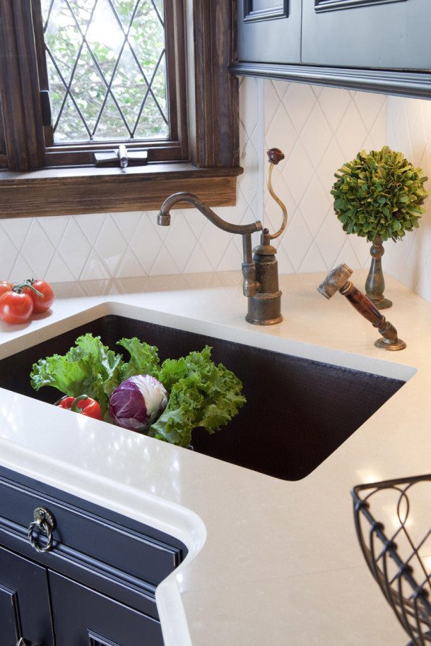 Black Kitchens - Don't be Afraid of the Dark